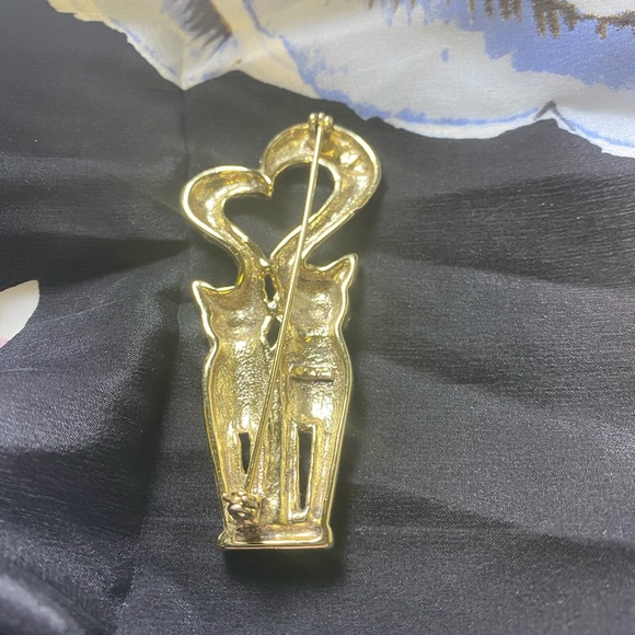 AJC American Jewelry Chain Co | Jewelry | Vintage Ajc Cats In Love Pin ...